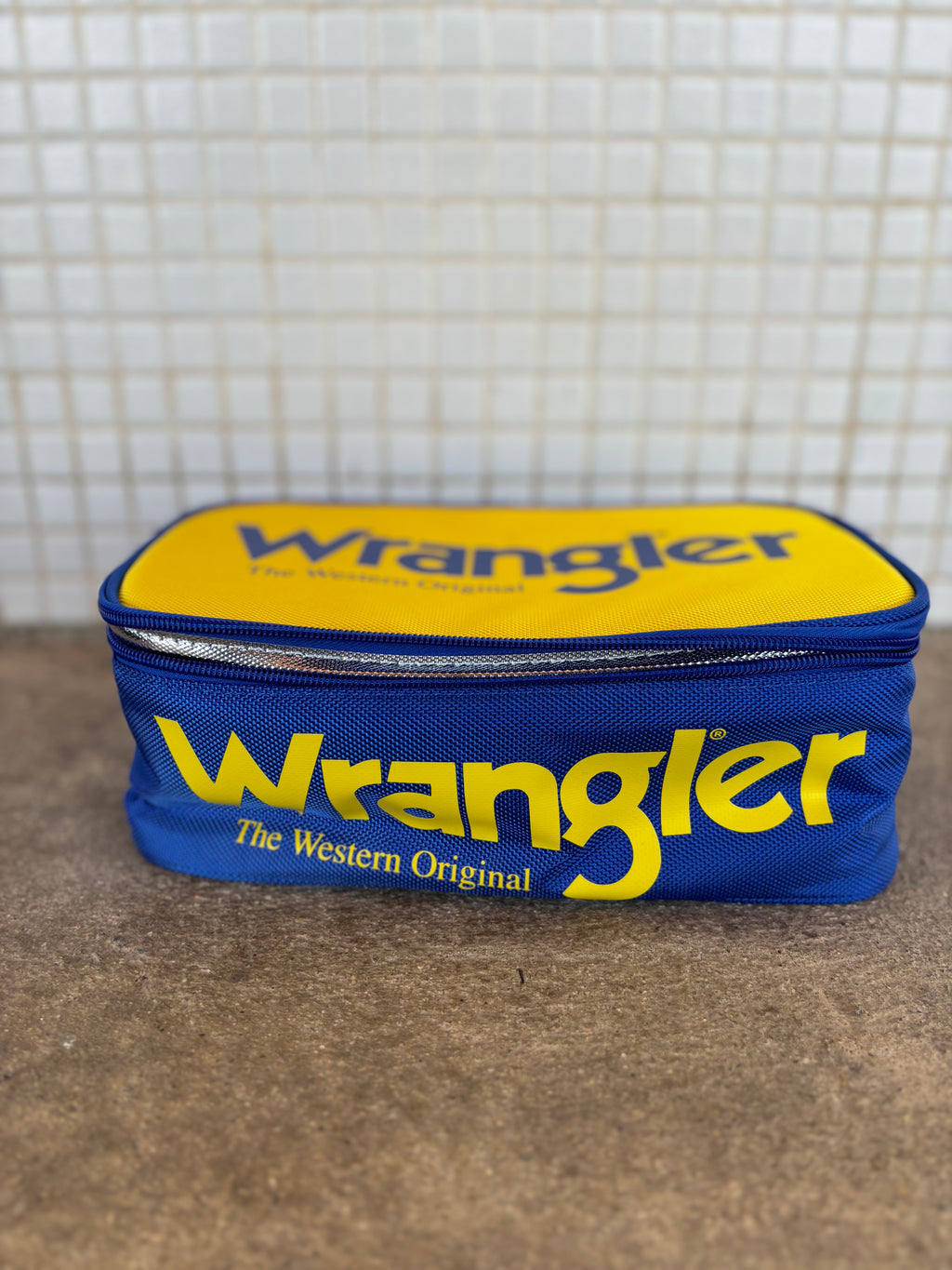 XCP1926LBG Wrangler Iconic Lunch Bag – LittleBit Country