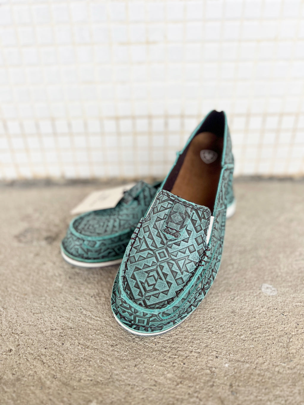 10046921 Womens Cruiser Turquoise Blanket Emboss Cruiser – LittleBit ...